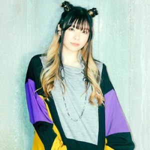 yuzu／ベーシスト – アーティスト情報 – ガールズバンド大図鑑